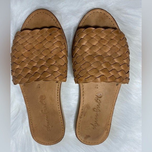 Agave Girl | Shoes | Agave Girl Xopan Tan Slides Size 247us | Poshmark